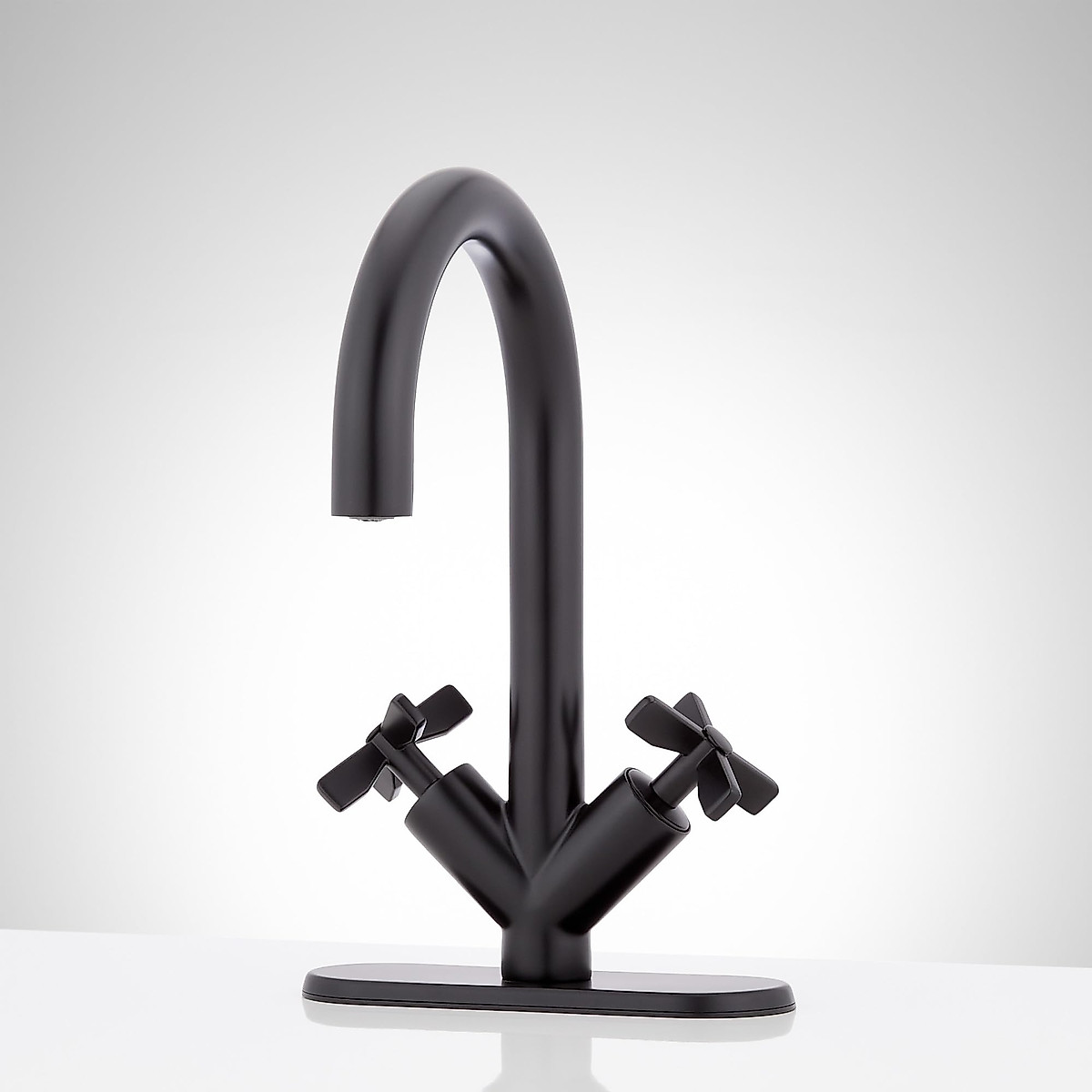 Signature Hardware 953796 Vassor 1.2 GPM Single Hole Bathroom Faucet with Pop-Up Drain Assembly - Matte Black