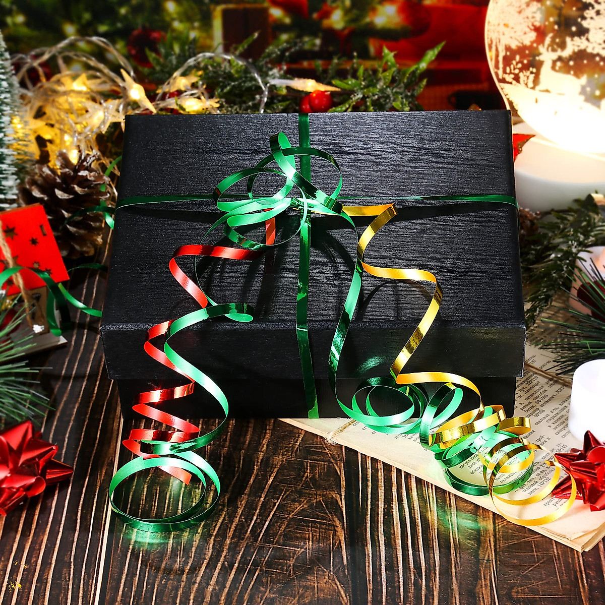 WHQXFDZ 880 Yards Christmas Curling Ribbon Metallic Gold Silver Red Green Shiny Cibbon Set Balloon String Metal Curly Ribbon for Christmas Gift Wrap Craft Holiday Decoration