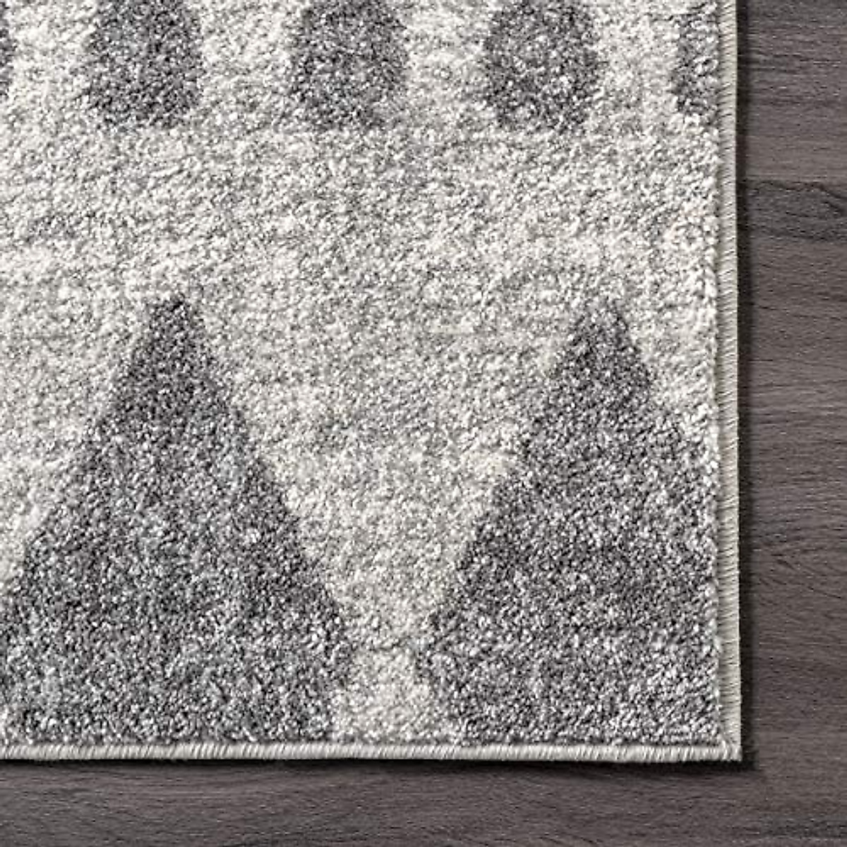 nuLOOM Shaina Tribal Area Rug, 5' x 7' 5", Grey