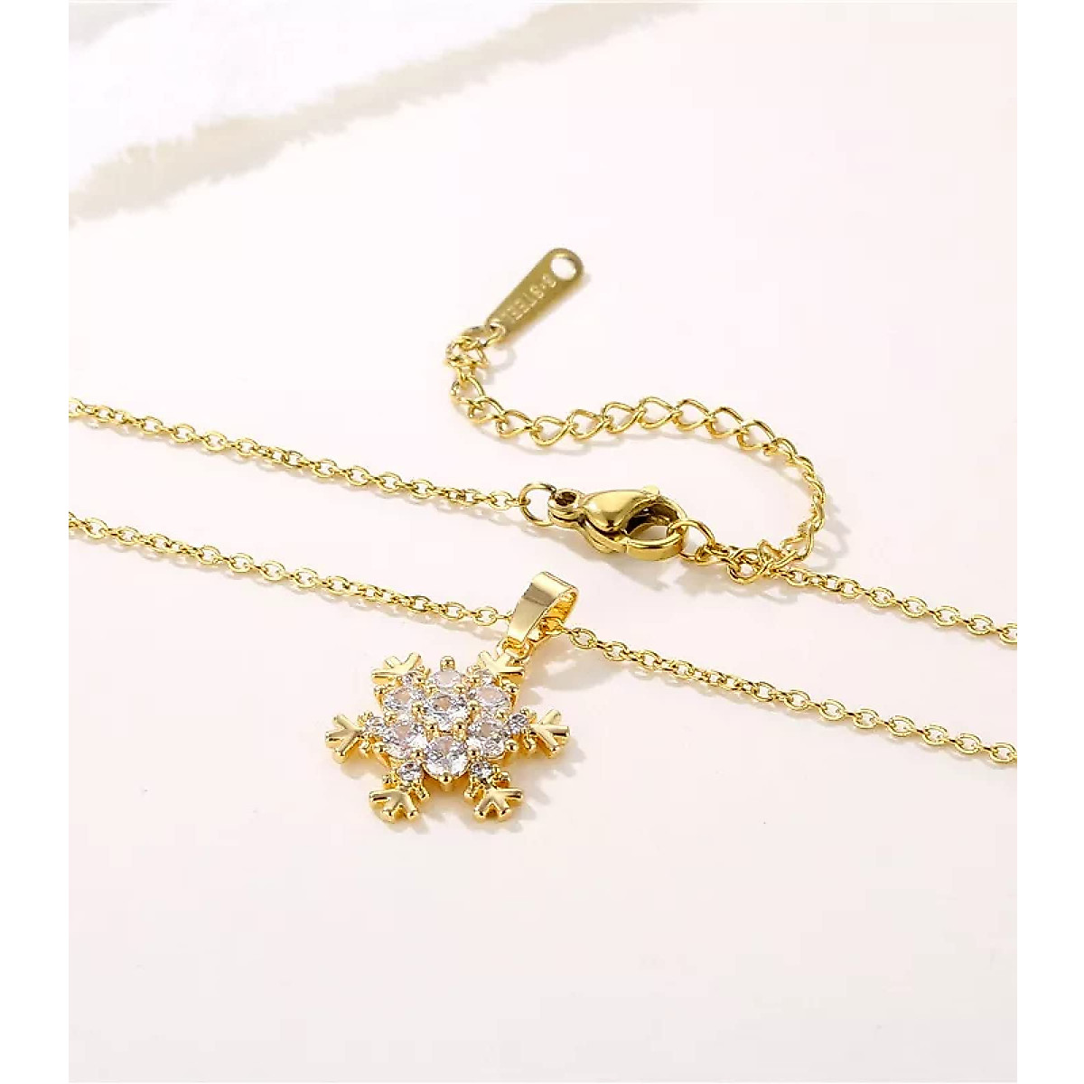 BLUEW Snowflake Pendant Necklace, Gold Plated Stainless Steel Dainty Handmade Jewelry for Women, Sparkly Cubic Zirconia, Diamond Crystal, Stylish Design, Delicate - Gift for Her