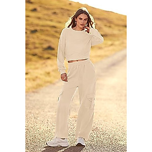 PRETTYGARDEN Womens Fall 2 Piece Outfits Sweatsuits Sets Long Sleeve Crop Tops Sweatshirt Wide Leg Cargo Pants with Pockets (Beige,Medium)