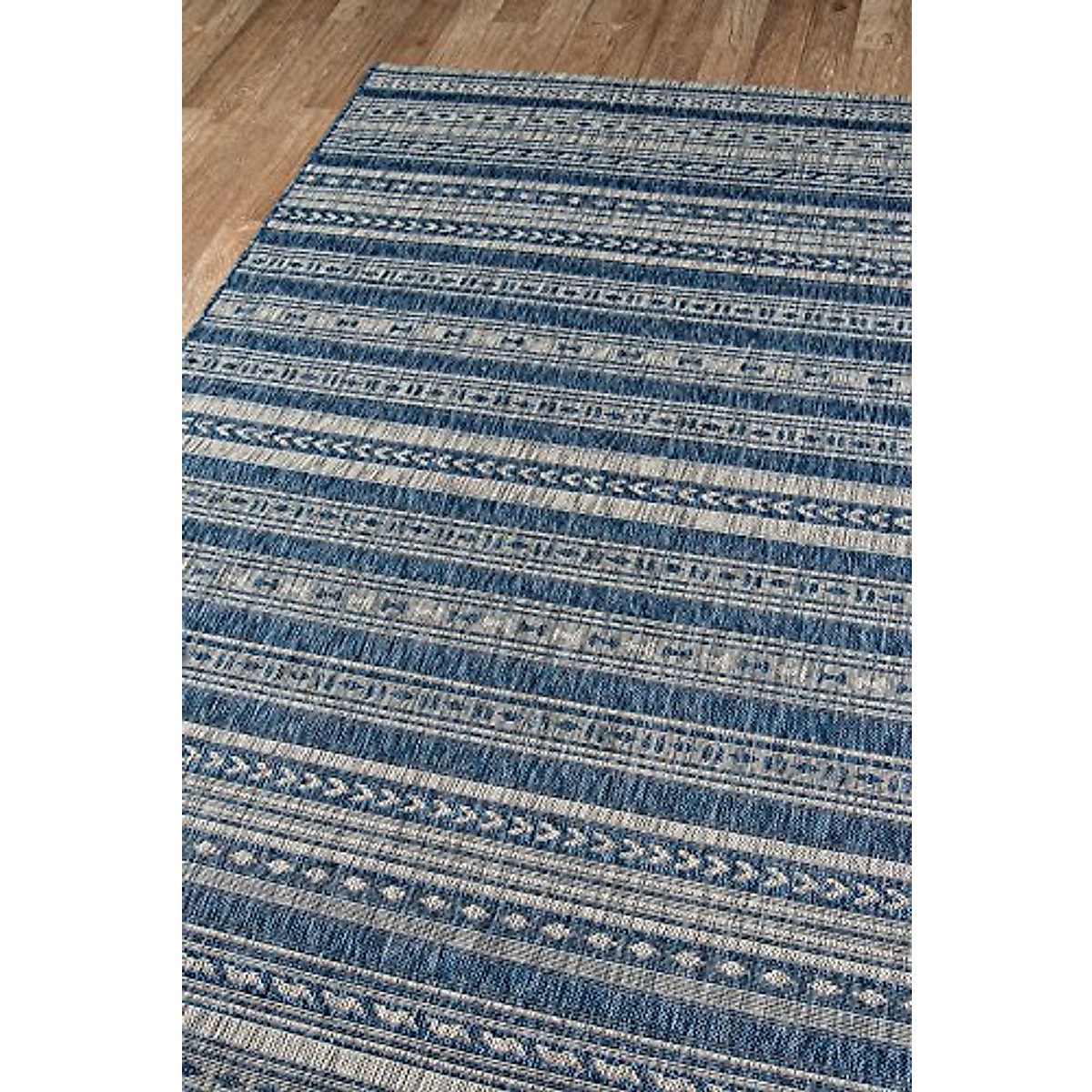 Novogratz by Momeni Villa Collection Tuscany Indoor Outdoor Blue Area Rug, 5'3" x 7'6" Sized Mat for Pool, Patio, Porch, Balcony, Kitchen, Bedroom, Livingroom and Home Office