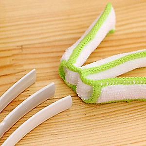 QiancArolBD Mini Duster for Car Air Vent, Automotive Air Conditioner Cleaner and Brush, Dust Collector Cleaning Cloth Tool for Keyboard Window Leaves Blinds Shutter Glasses Fan,Multicolor