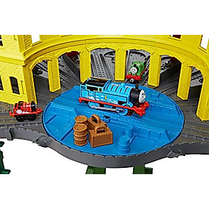 Thomas & Friends Toy Train Set, Super Station, Extra Large Race Track with Motorized Thomas, Diecast Percy & MINIS James for Ages 3+ Years