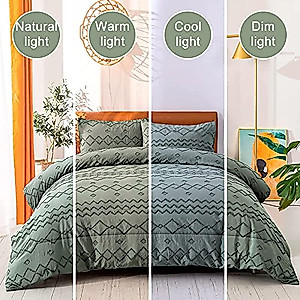 Green Tufted Comforter Set Queen Size (90×90 inches), Boho Shabby Chic Comforter Geometry Embroidery Bedding Set 3 Pieces (1 Comforter + 2 Pillowcases), Soft Microfiber Comforter for All Seasons