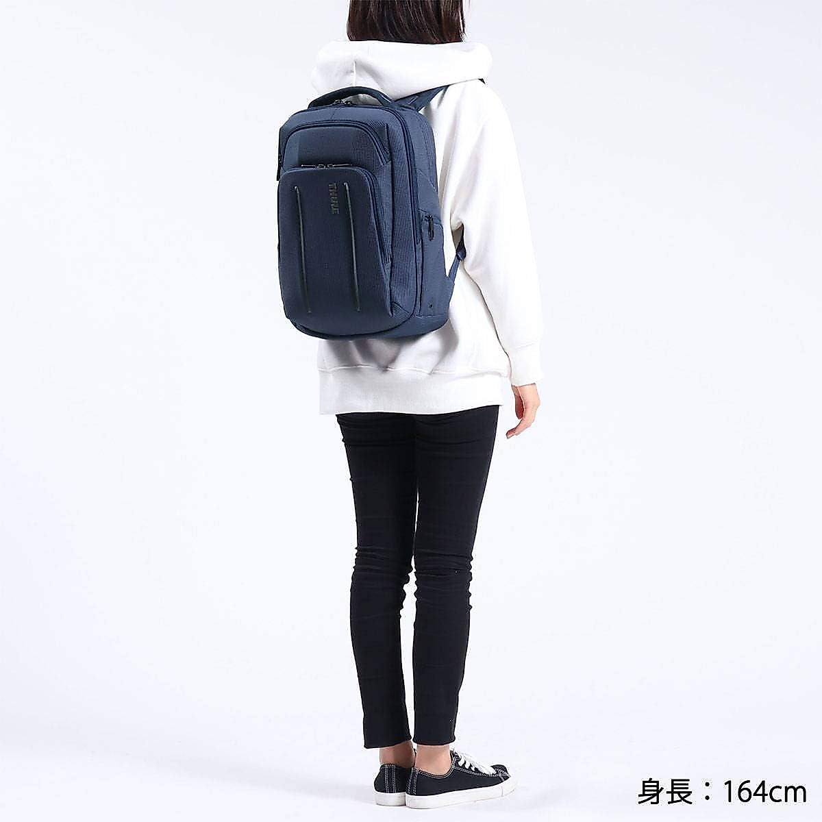 Thule Crossover 2 20l, Black, 12.2 x 7.5 x 16.9 in