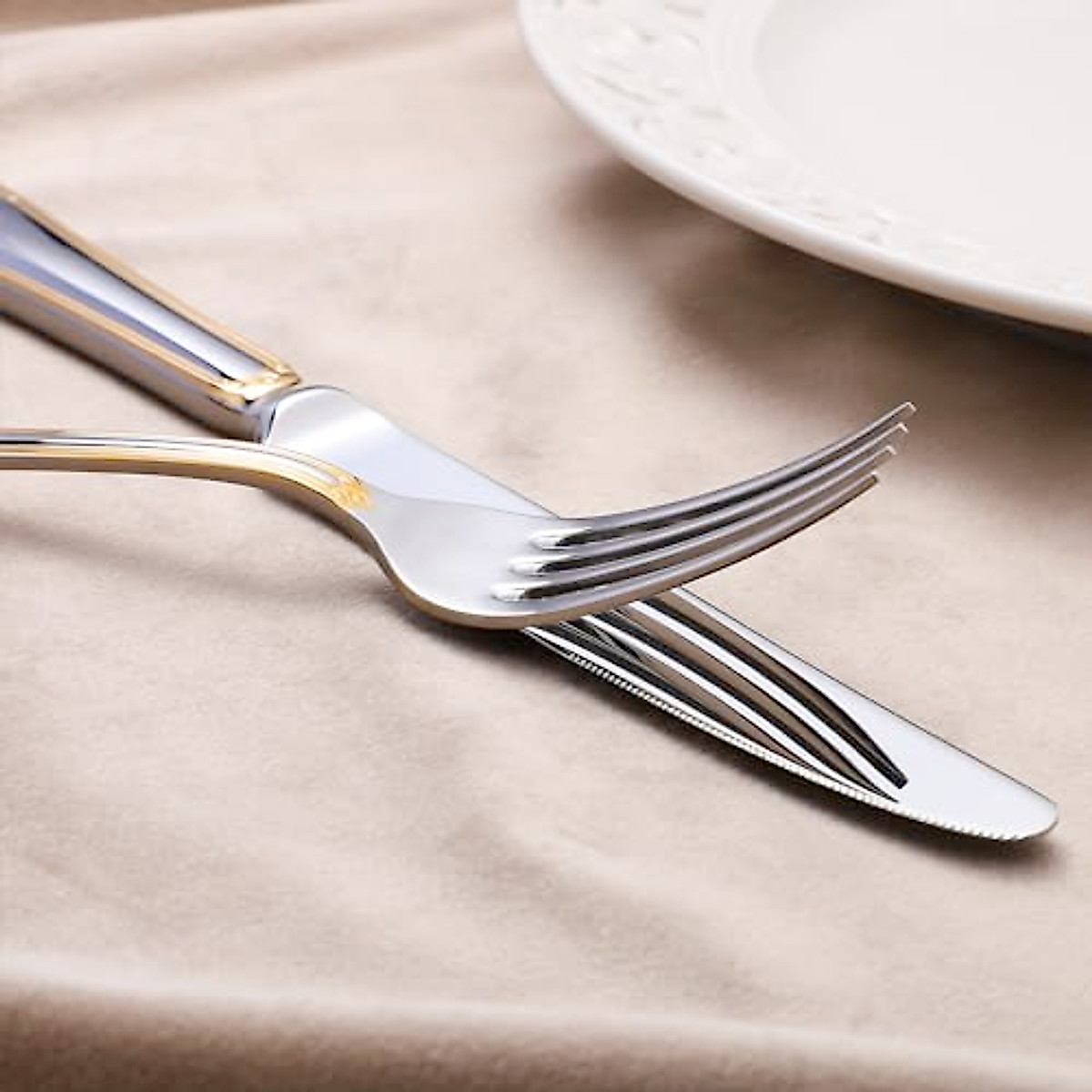 Zerophilo Silverware Set Gold Cutlery Set Mirror Polished Flatware Set Stainless Steel knife fork spoon Dishwasher Safe Gift of Wedding Housewarming Service for 1 (Gold)