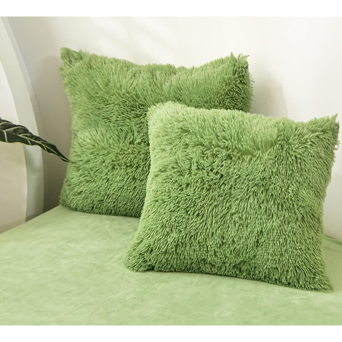 MorroMorn Shaggy Throw Pillow Covers, Luxury Long Faux Fur Pillows Shams, Square Pillow Cases Set, Pack of 2 Pillowcase Decorative Cushion Cover for Bed Couch Soft Zipper Room Decor (Green)