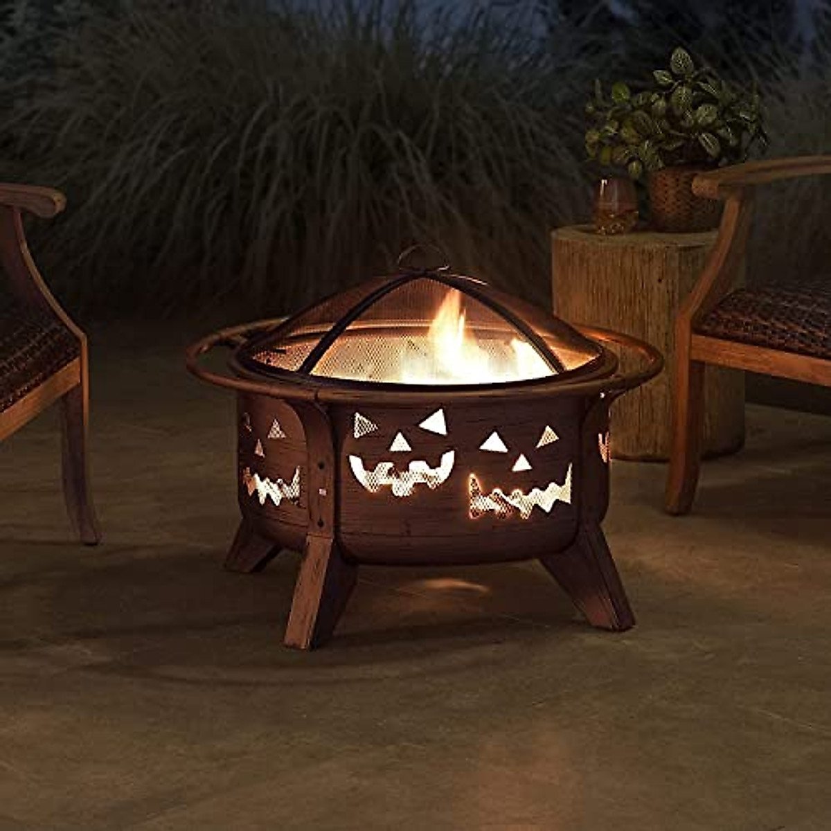 Sunjoy Fire Pit 30 in. Outdoor Wood-Burning Fire Pit, Patio Jack-o-Lantern Motif Round Steel Firepit Large Fire Pits for Outside with Spark Screen and Poker