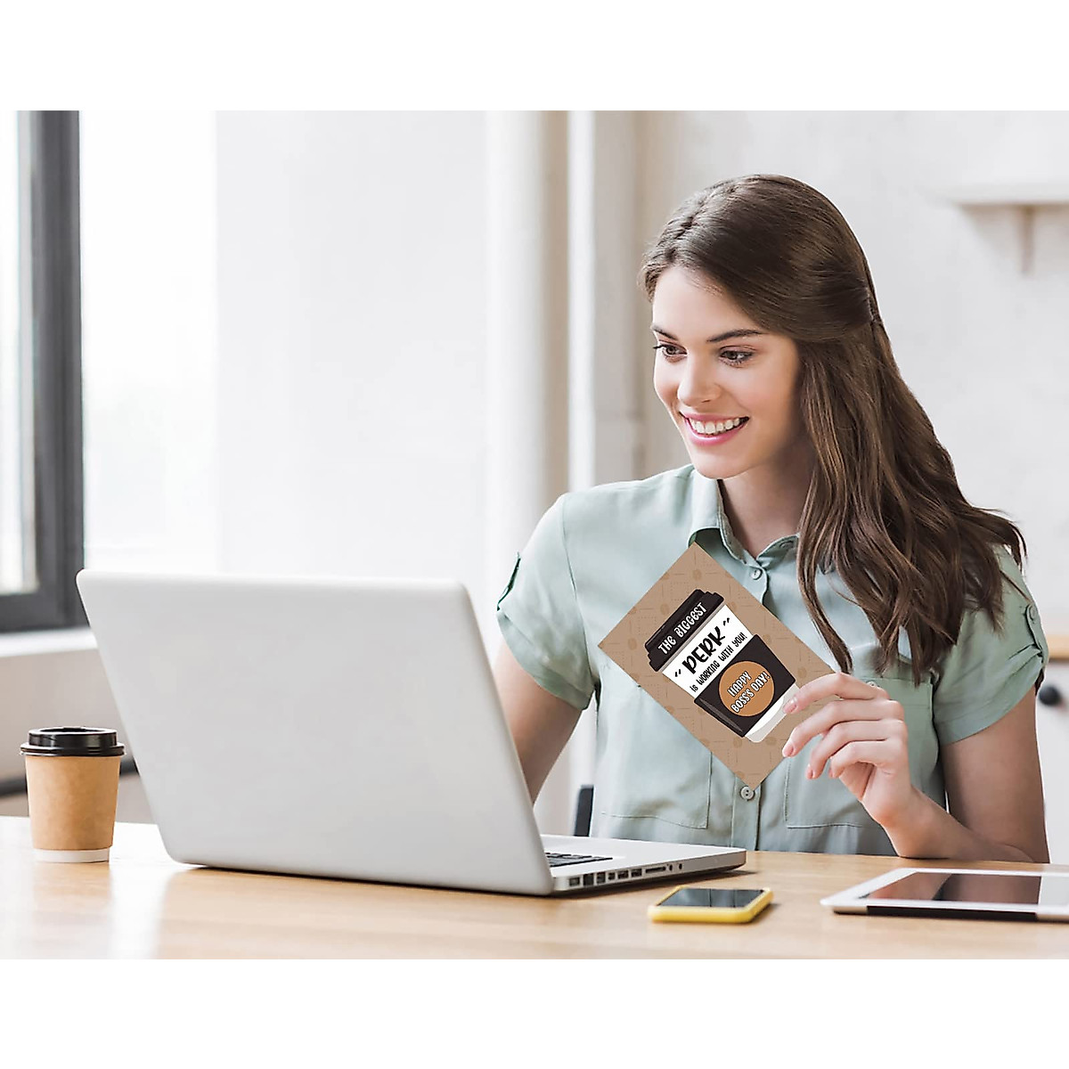 FLYAB Funny Boss Day Card for Boss Women Men 4"x6" Bosses Day Gifts Card from Employee National Boss's Day Card with Envelope Happy Boss's Day Christmas Birthday Gifts for Male Female Boss Manager