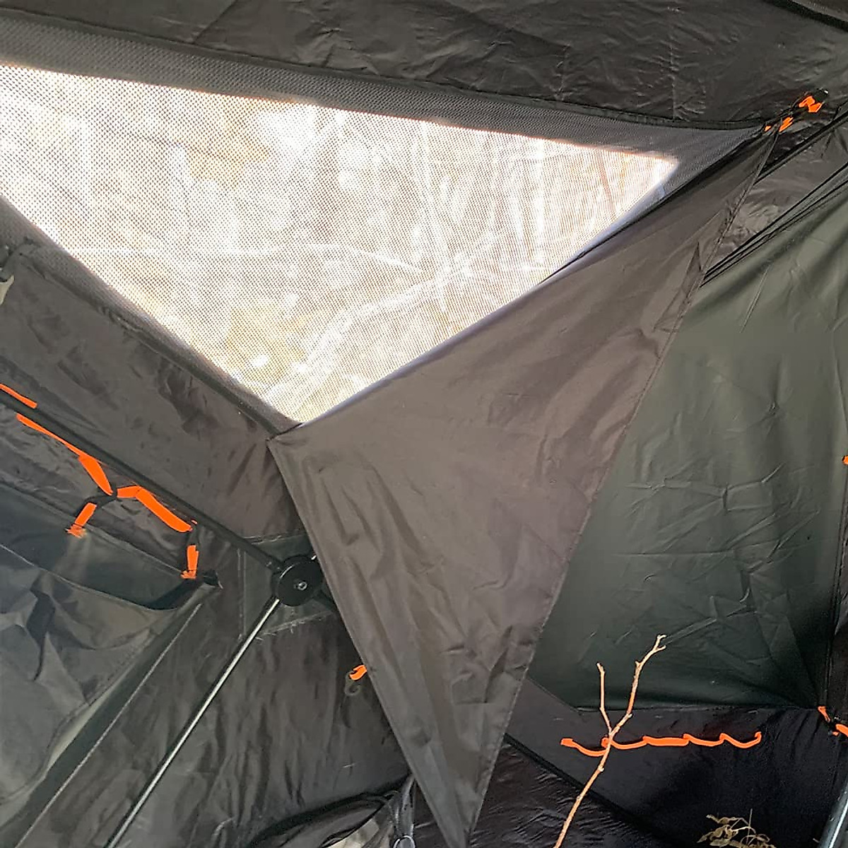 THUNDERBAY Lock Down Pop Up Portable 3-4 Person Hunting Blind 3D Shadow-tech Textured Fabric Ground Blind