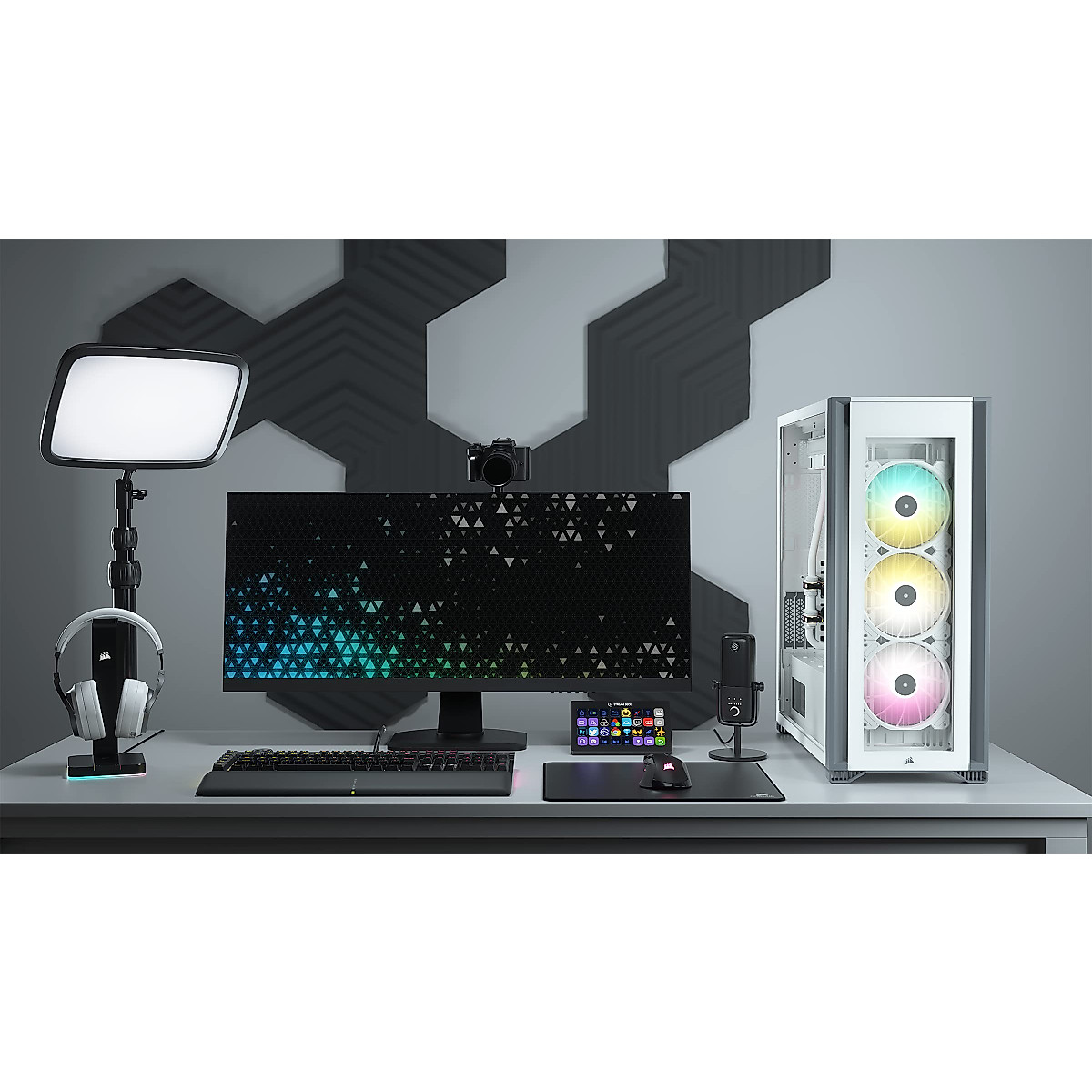 CORSAIR iCUE 7000X RGB Full-Tower ATX PC Case – Three Tempered Glass Panels – Spacious Interior – Easy Cable Management – 4x CORSAIR SP140 RGB ELITE Fans Included – White