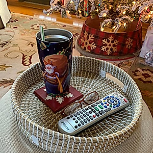 Natural Seagrass Woven Basket Round Serving Tray with Handles Coffee Table Tray Hand Woven Storage Basket for Fruit, Tea, Bread, Breakfast, Drinks, Snack Woven Tray (White Round Tray)