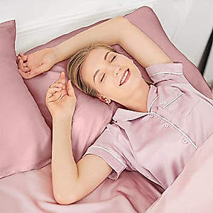 INSSL Silk Pillowcase for Women, Mulberry Silk Pillowcase for Hair and Skin and Stay Comfortable and Breathable During Sleep (Standard, Coral)