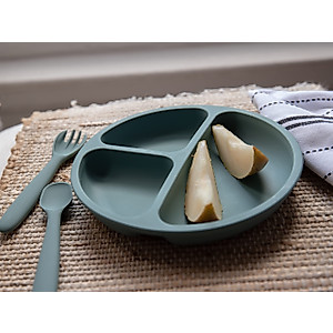 Lila & Jack's Baby Feeding Set, BPA Free, Food Grade Silicone Dinner Plate and Cutlery Set, Learn to Eat on Your Own, Set Includes Spork, Spoon, Bib and Plate (Green), (AT1747)