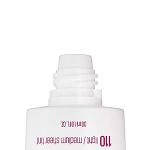 Maybelline Dream Fresh Skin Hydrating BB cream, 8-in-1 Skin Perfecting Beauty Balm with Broad Spectrum SPF 30, Sheer Tint Coverage, Oil-Free, Medium/Deep, 1 Fl Oz