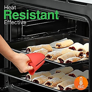 NutriChef 2 pcs Mini Red Silicone Gloves, Anti Slip Flexible Design for Nonstick Carbon Steel Bakeware Pans, Dishwasher Safe, Protects Hands from Hot Cast Iron Handle or Microwave Dish