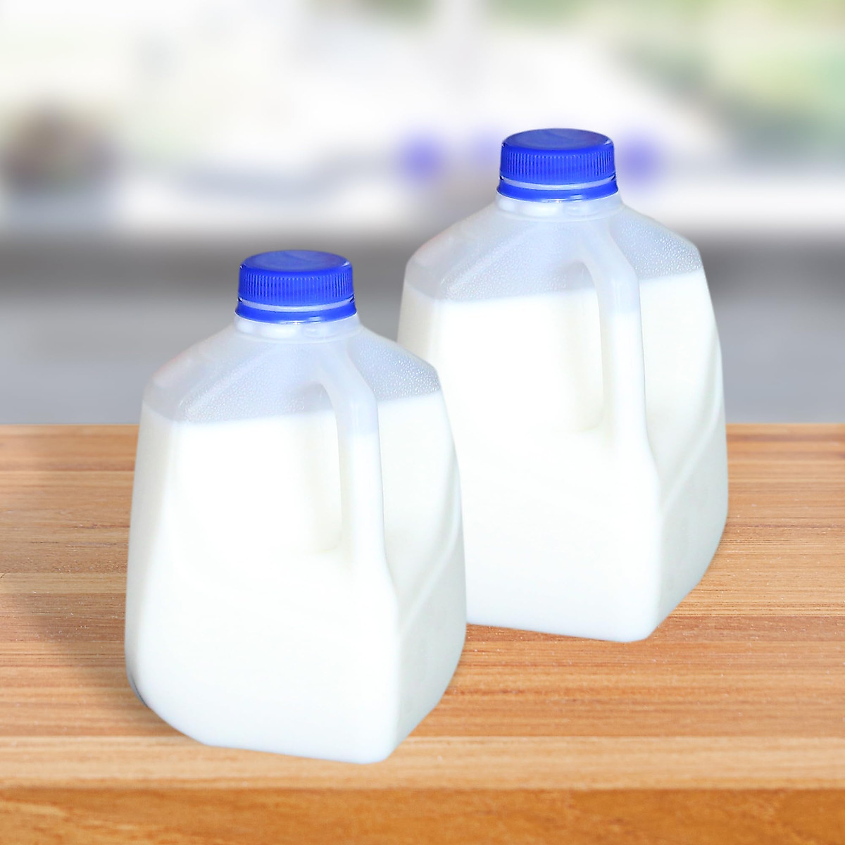 Cornucopia 32oz Plastic Jugs (6-Pack); 1-Quart / 32-Ounce Bottles with Caps for Juice, Water, Sports and Protein Drinks and Milk, BPA-Free