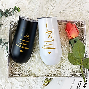 CARAKNOTS Mr and Mrs Gifts Wedding Champagne Flutes Wedding Gifts for Couples 2024 Engagement Newlyweds Bride and Groom Champagne Glasses Mr and Mrs Champagne Flutes 10 0Z