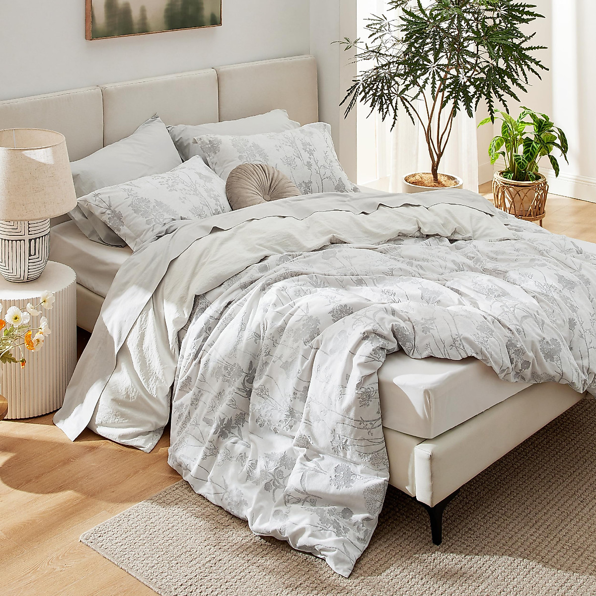 Bedsure Flannel Velvet Duvet Cover King Size, Ultra Soft Breathable Fluffy Fleece Comforter Cover Set, All Season Cozy Floral Duvet Cover with Zipper Closure, 3 Pieces Set, Cream White