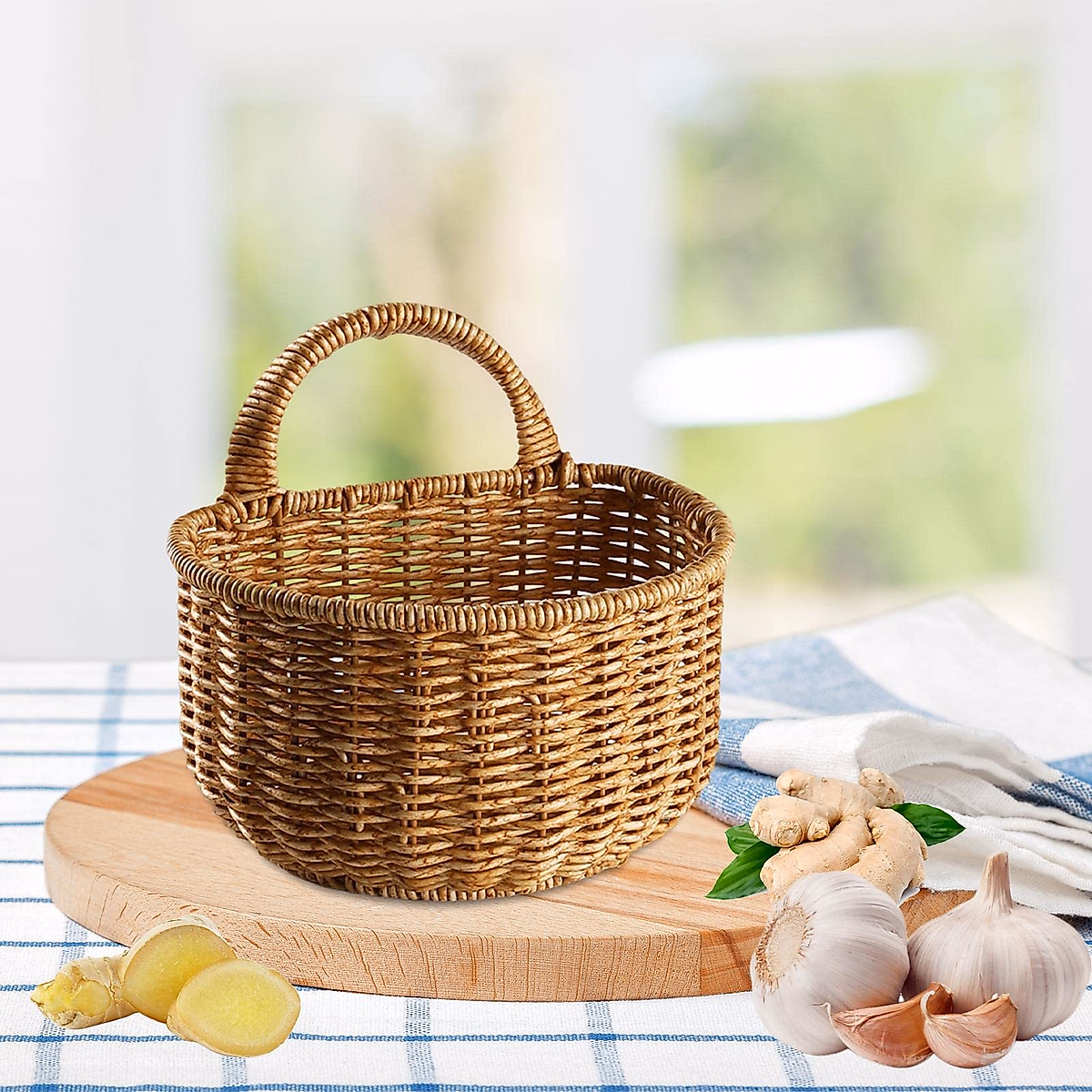 Qianly Wall Hanging Baskets Storage with Handle Washable Decorative Basket Woven Wall Basket Kitchen Bin for Towels Magazines Toys Balcony Cabinet, 17cmx15cm