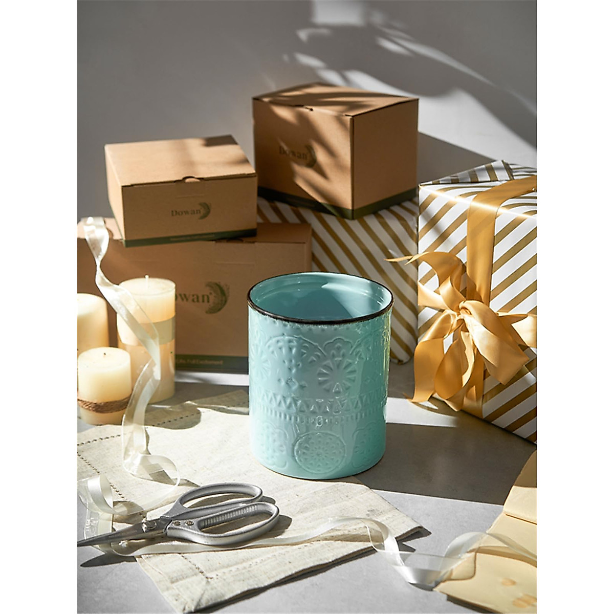 DOWAN Kitchen Utensil Holder, 7.2″ Extra Large Stable Utensil Crock, Thicken Recycled Cork Mat, Simple Design Utensil Holder, Kitchen Decor, White Utensil Holder for Christmas Decor