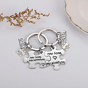 Ralukiia 2024 New Home House Warming Key Chain Going Away Gifts Basket for Friends Moving Welcome Neighbor, Housewarming Presents for New Apartment First Time Homeowners Couple