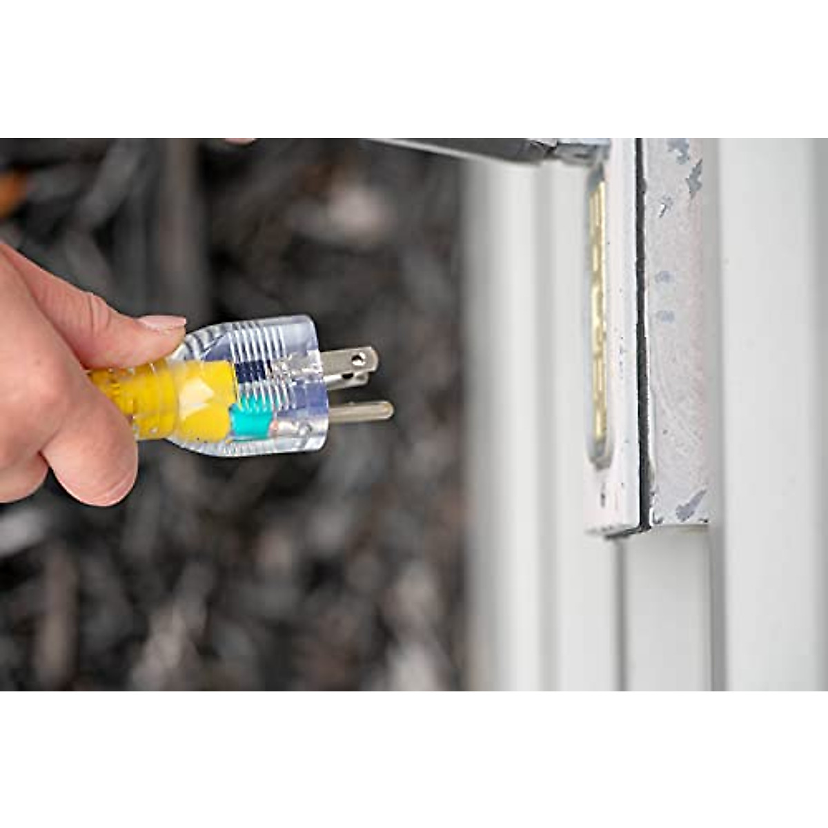 Coleman Cable 02687 10/3 Vinyl Outdoor Extension Cord with Lighted End 25-Foot