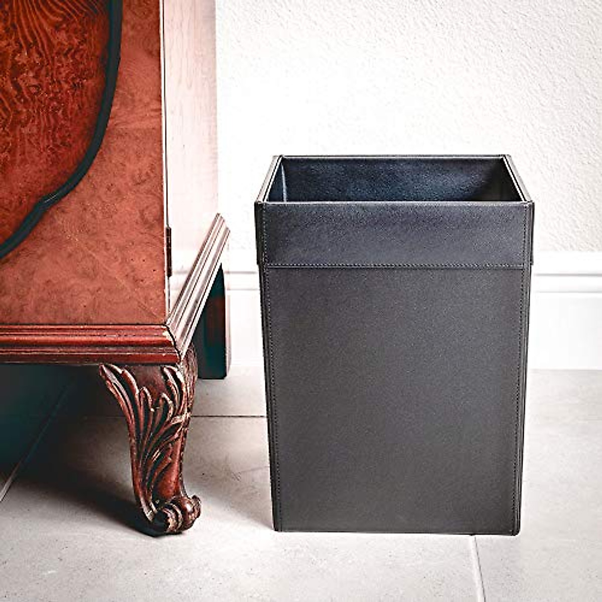 Dacasso Classic Black Leather Square Waste Basket