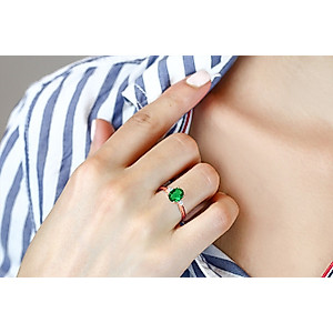 Gem Stone King 10K Rose Gold Green Simulated Emerald and White Created Sapphire 3-Stone Ring For Women (1.10 Cttw, Available In Size 5, 6, 7, 8, 9)