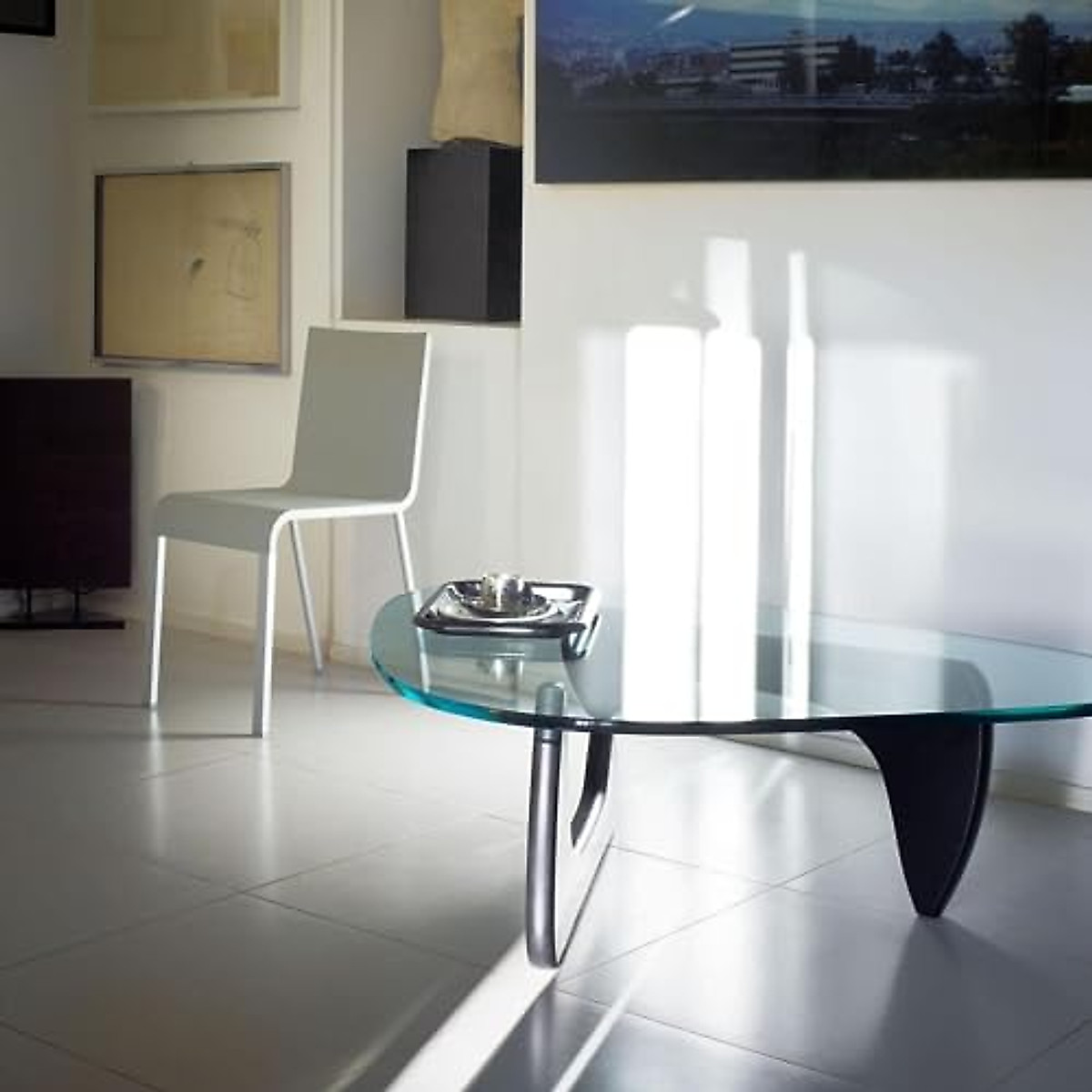 OTDMEL Mid Century Table Triangle Vintage Glass End Table, Glass Coffee Table with Solid Wood Base and Triangle Clear Glass Top Modern End Table for Living Room, Patio, Study, Black