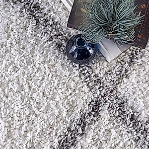 nuLOOM Tess Moroccan Shag Area Rug, 4' Square, White