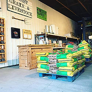 Homestead Harvest Non-GMO Whole Grain Layer Blend 16% for Laying Hens or Ducks 40lb