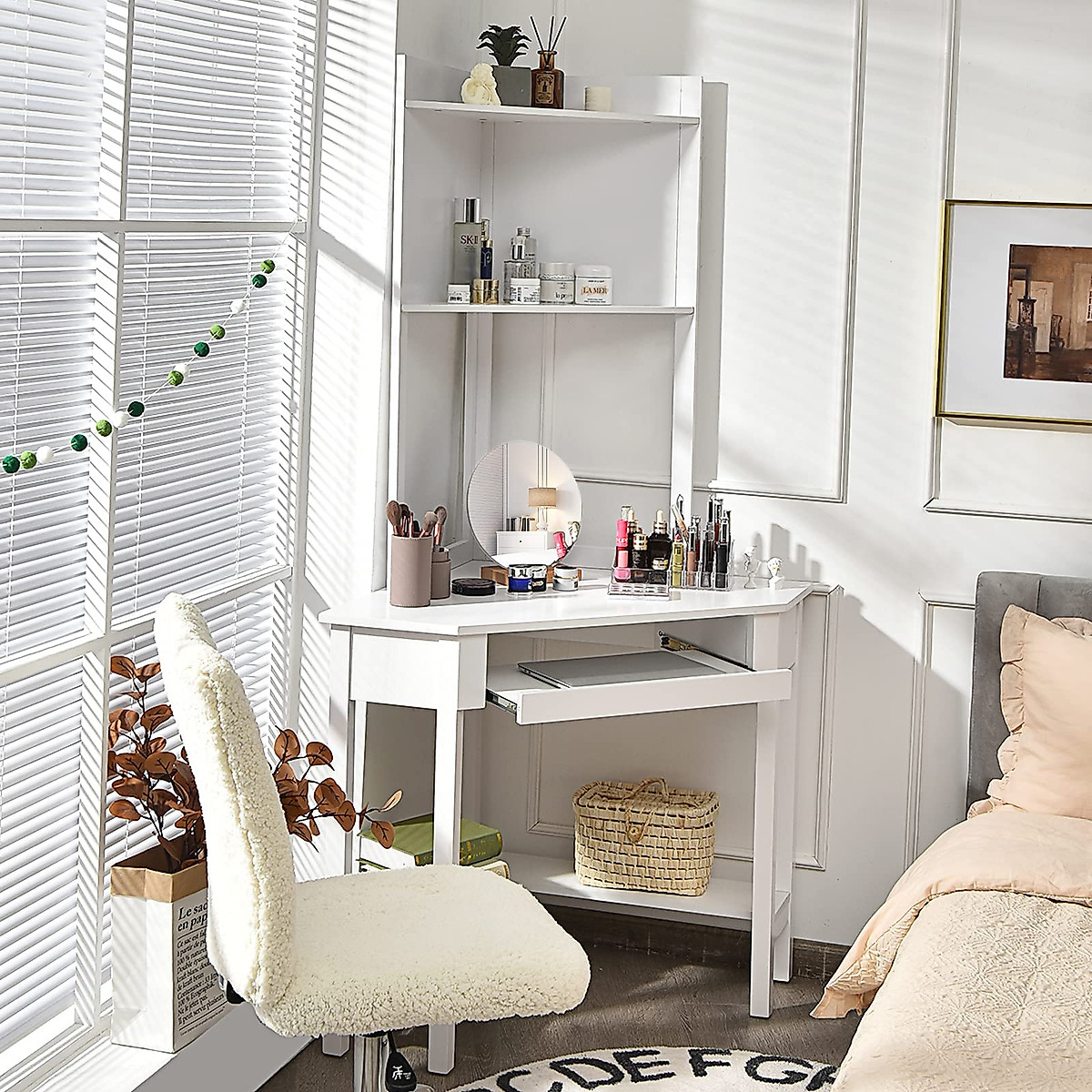 Tangkula White Corner Desk with Hutch, 90 Degrees Triangle Computer Desk with Keyboard Tray & Bookshelves for Small Space, Space Saving Writing Desk with Storage Shelves for Bedroom Apartment