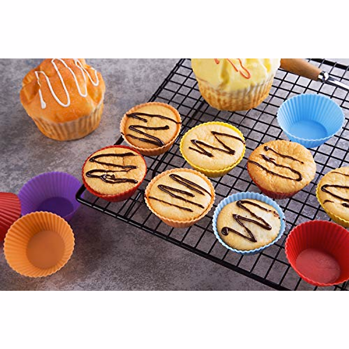 Mirenlife Silicone Cupcake Liners Reusable Silicone Baking Cups Nonstick Muffin Molds Easy Clean Silicone Muffin Liners, 24 Pieces in 8 Rainbow Colors