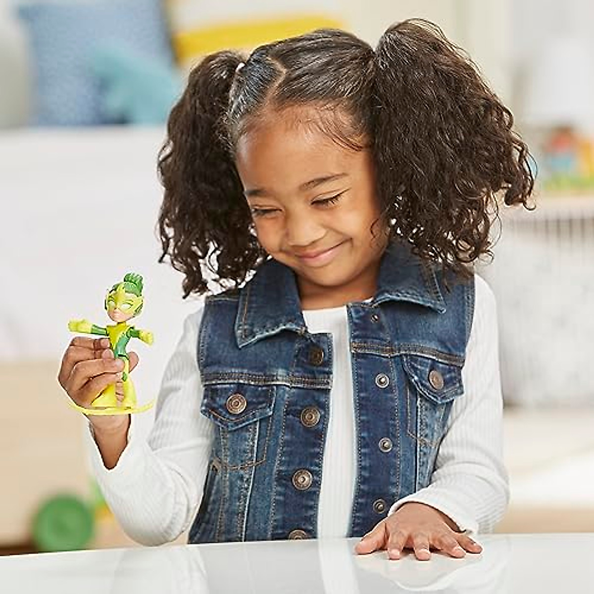 Marvel Spidey and His Amazing Friends Electro Action Figure Toy, Preschool Super Hero Action Figure with Accessory, Kids Ages 3 and Up