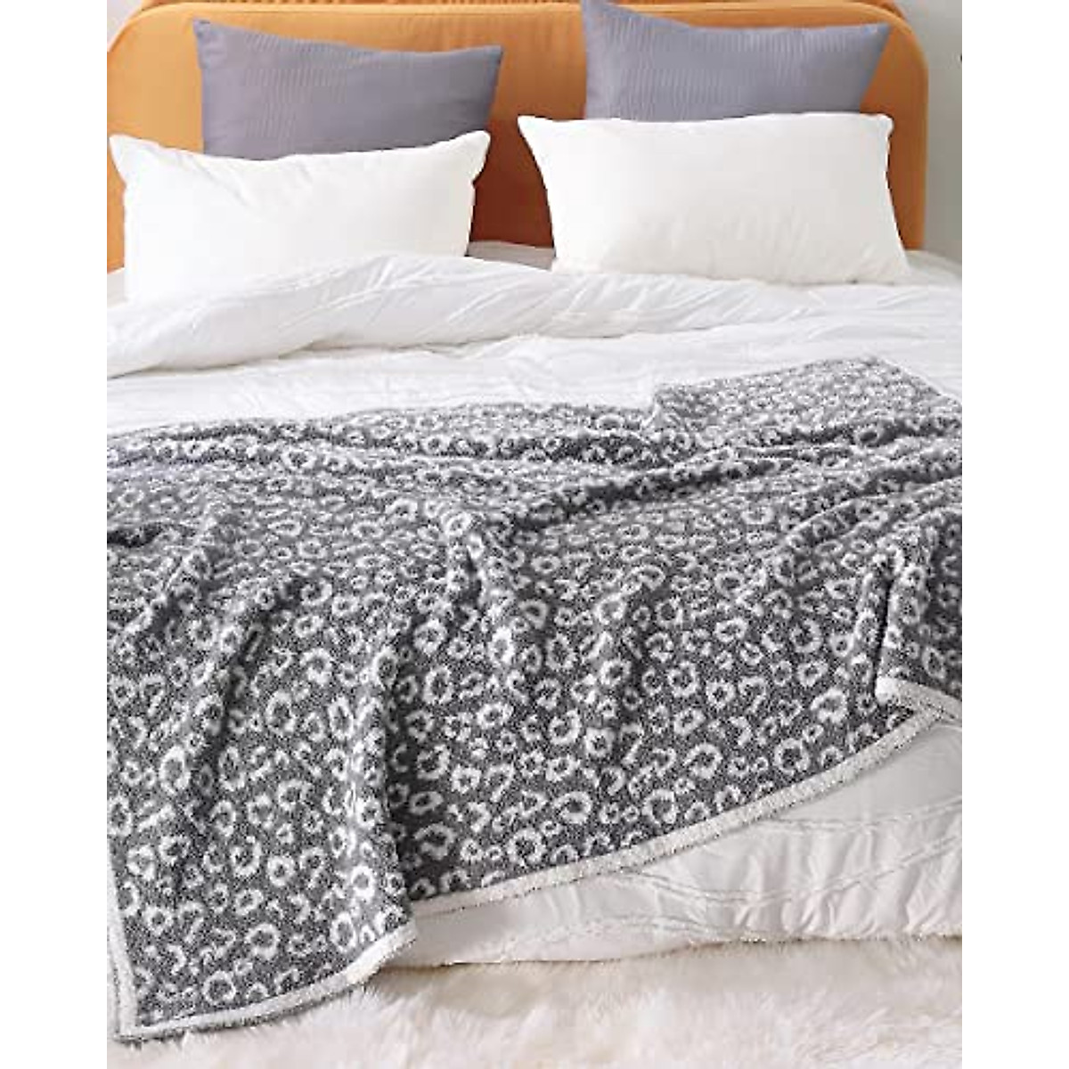 Panku Super Soft Leopard Throw Blanket, Cozy Warm Cheetah Fleece Blankets for Couch and Sofa, Knit Reversiable Luxury Fluffy Blanket Throw Light Grey 50x60 Inches