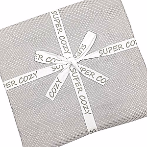 GOHD Super Cozy 100% Bamboo Fiber Blanket. Ultra Softness and smothness Like Silk. Cooling Blanket Absorbs Body Heat to Keep Cool on Warm Night (Queen, Silver Grey)