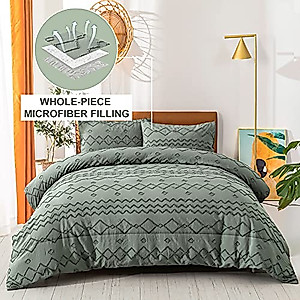 Green Tufted Comforter Set Queen Size (90×90 inches), Boho Shabby Chic Comforter Geometry Embroidery Bedding Set 3 Pieces (1 Comforter + 2 Pillowcases), Soft Microfiber Comforter for All Seasons
