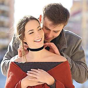 AnalysisyLove Gothic Black Velvet Choker Necklace for Women, Valentines Day Birthday Gifts, Halloween Cosplay Jewelry