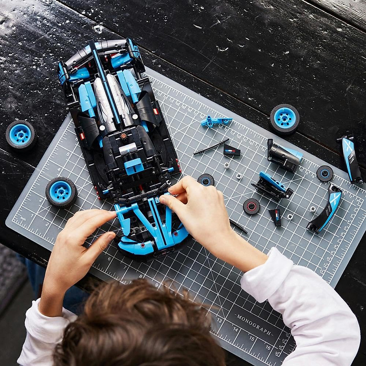 LEGO TECHNIC 42162 Bugatti Agile Blue