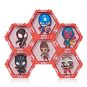 WOW! PODS Avengers Collection - Captain America | Superhero Light-Up Bobble-Head Figure | Official Marvel Collectable Toys & Gifts 4 inches