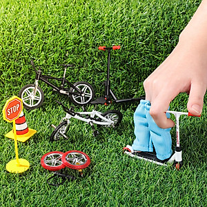 Zomiboo 18 Pieces Finger Toy Set Including Alloy Finger Bikes, Finger Scooter, Finger Pants, Replacement Wheels, Bike Lock and Mini Tools Movement Party Favors(Black, White, Blue)