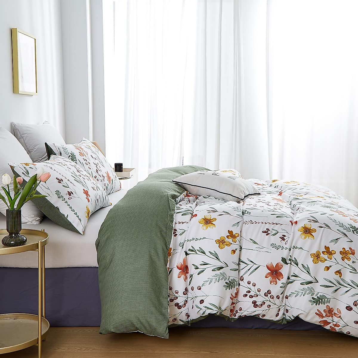Nayoroom White Floral Duvet Cover Queen Size Green Botanical Leaf Yellow Flowers Printed Reversible Striped Bedding Set 3 Pieces Soft Microfiber Garden Style Comforter Cover with Zipper Ties
