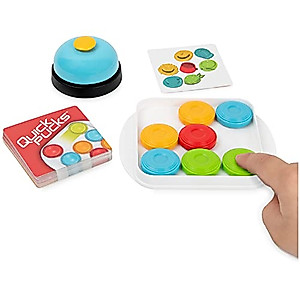 Spin Master Games Quick Pucks, Pattern Matching On-The-Go Puzzle Game, for Adults and Kids Ages 8 and up