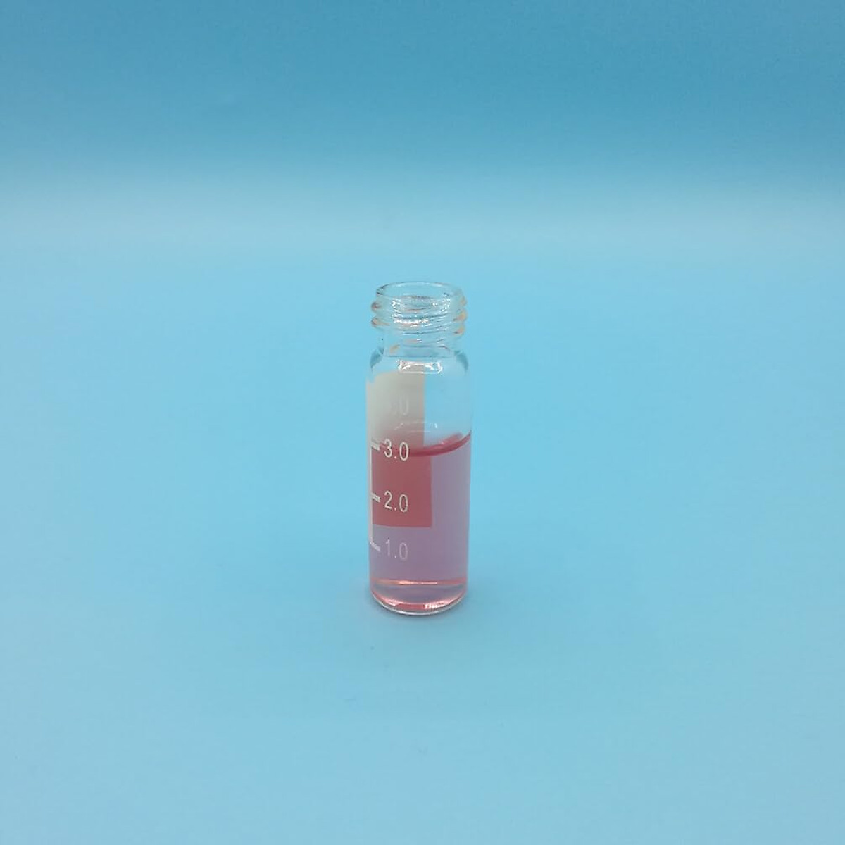 ULTECHNOVO Glass Vials with Screw Caps, Clear Liquid Sample Glass Bottles, 20pcs Chromatography Vials Reagent Serum Storage Bottle with Scale and Black Solid Lid and Septa