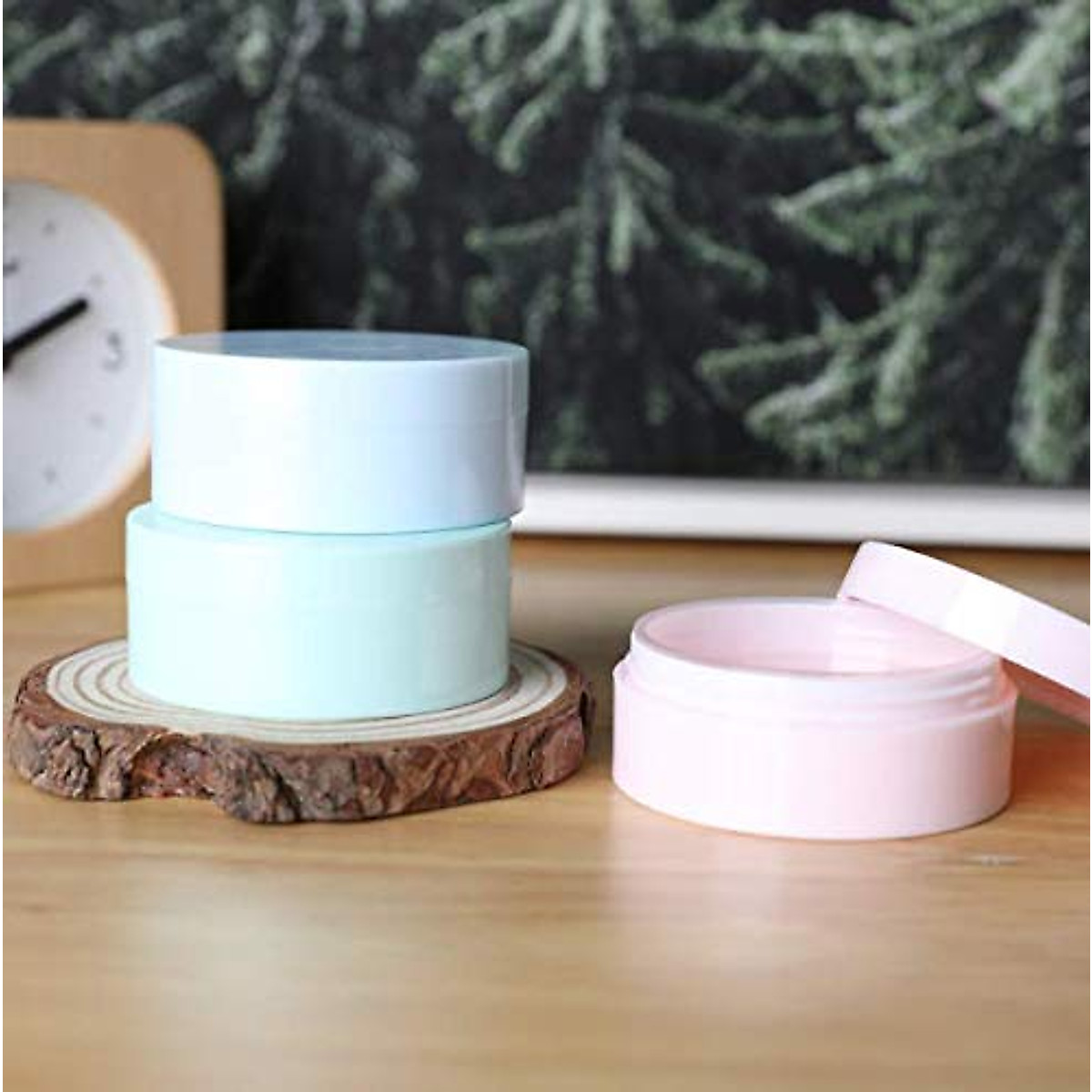 DNHCLL 3PCS 5ml High-grade Empty powder box,Travel Portable Plastic Empty Powder Case Make-up Loose Powder Puff Box Container With Sifter and Lids(Pink,Blue and Green)