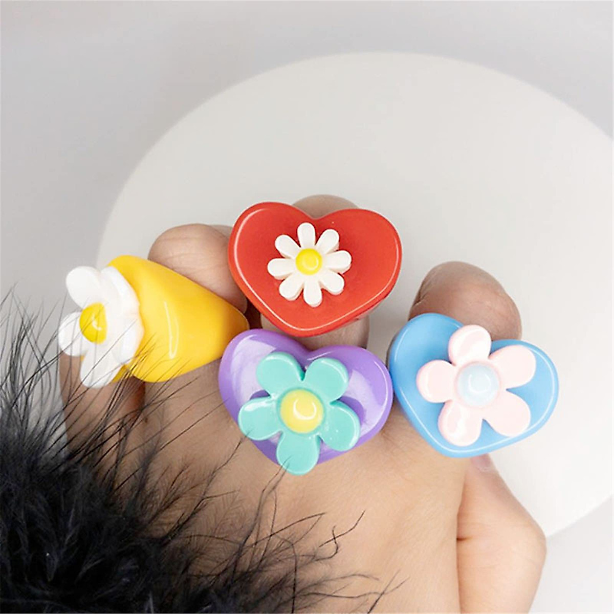 WCRAZYE 4Pcs Trendy Love Heart Resin Chunky Rings Boho Beach Rings Statement Transparent Acrylic Stackable Rings Cute Colorful Y2k Joint Finger Knuckle Ring Daisy Flower Rings for Women (4Pcs Colorful Flower Rings)