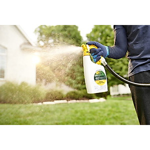 Scotts EZ Feed Plus Weed Control: Use on Northern and Southern Lawns, Fertilizes, Kills Clover, Dandelion, Ground Ivy, 32 oz.