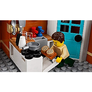 LEGO Creator Expert Corner Garage 10264 Building Kit (2569 Pieces)